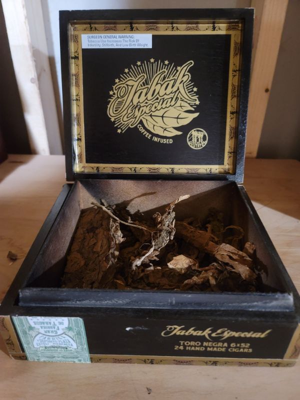 Tabak Especial Toro Negra Empty Wooden Box | Smokin' Betty's Cigars