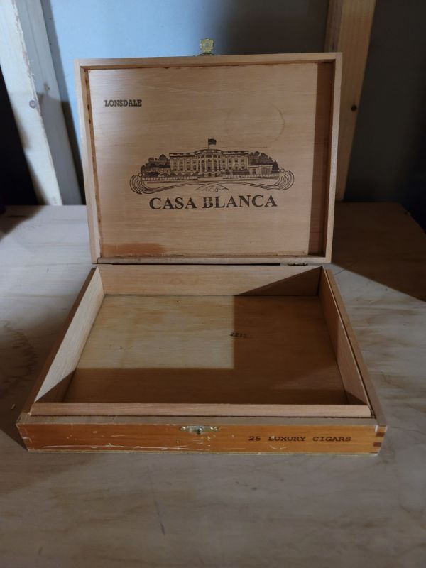 Casa Blanca Lonsdale Empty Wooden Box | Smokin' Betty's Cigars