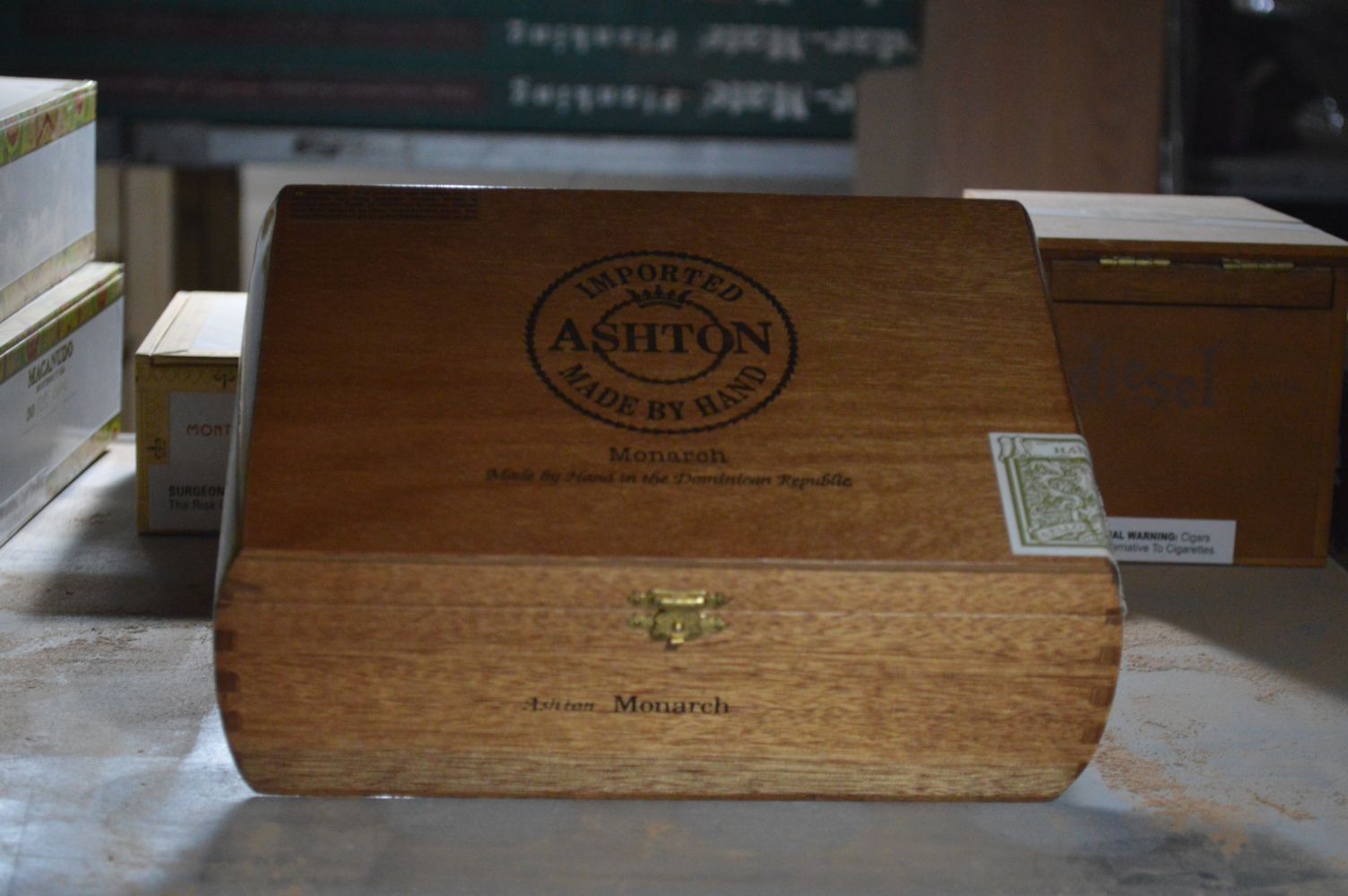 Ashton Monarch Empty Wooden Box | Smokin' Betty's Cigars